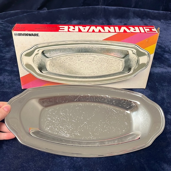 Irvinware | Kitchen | Vtg Irvinware Bread Tray With Box | Poshmark